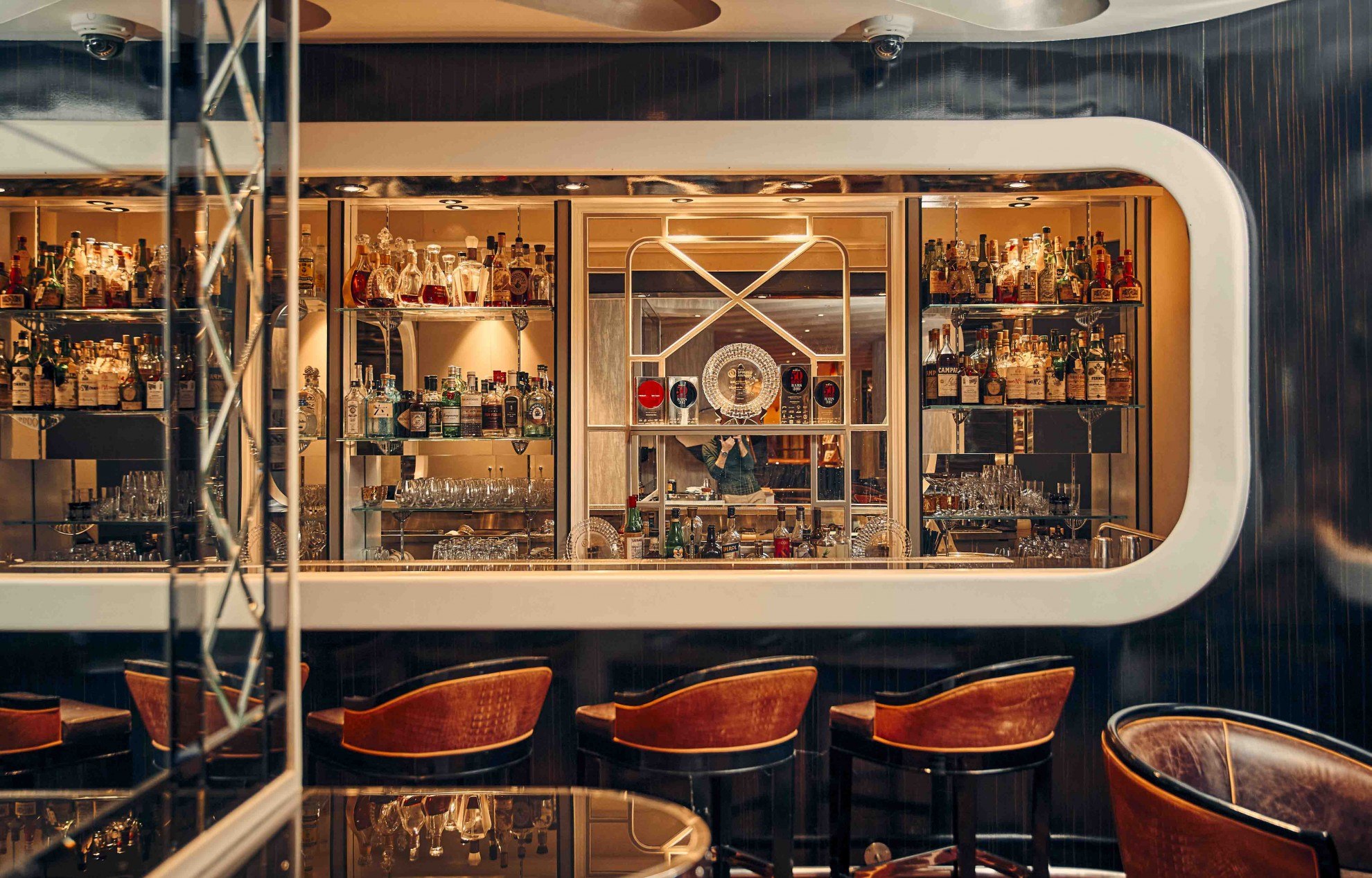 American Bar | Savoy Hotel ロンドン | コベントガーデンのカクテルバー